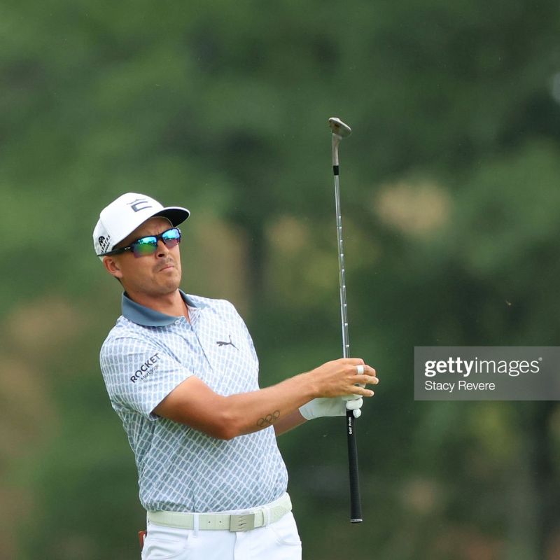 Rickie Fowler: The Inspiring Journey of a Golf Sensation – Carver Golf